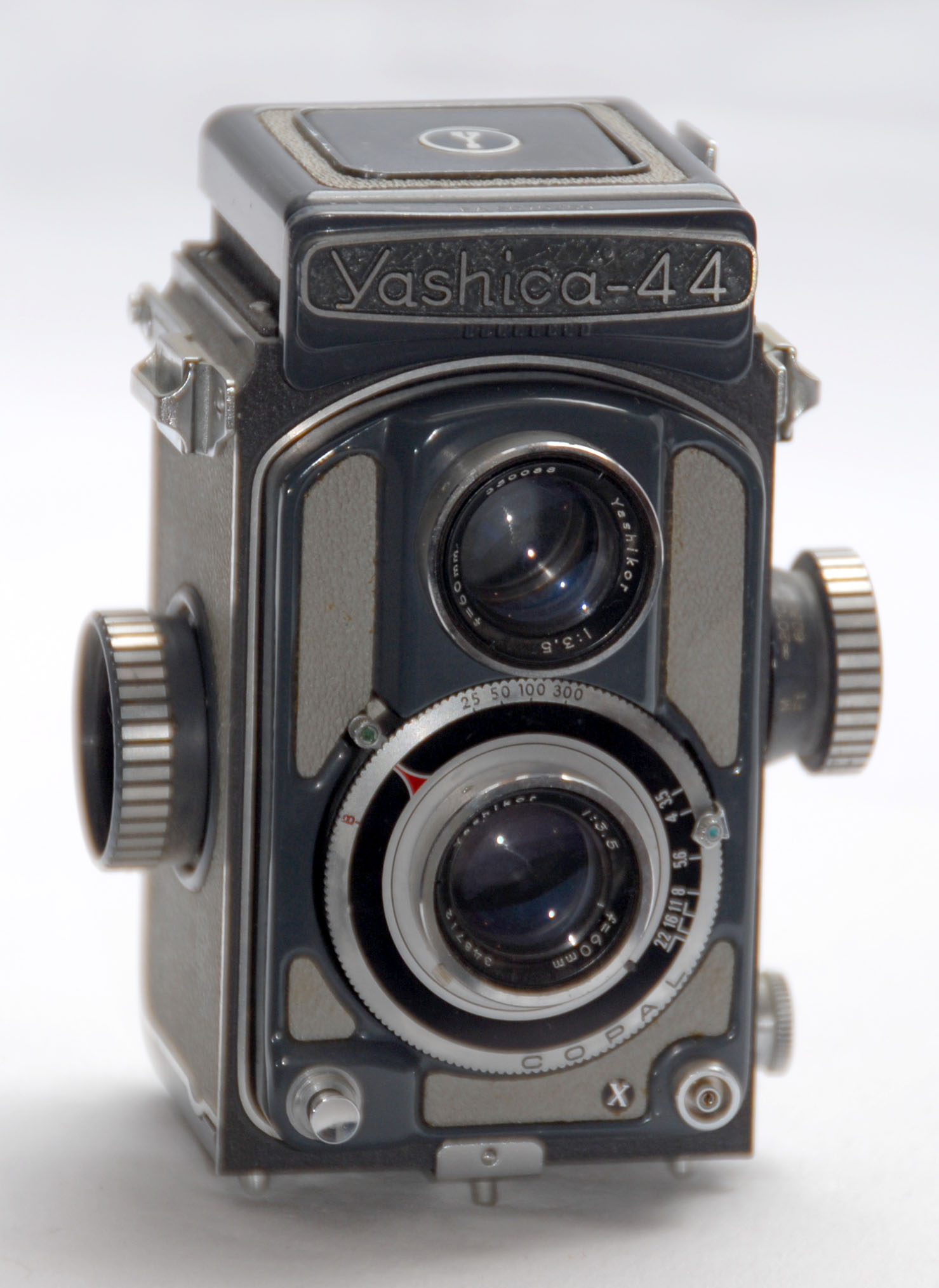 YASHICA 44